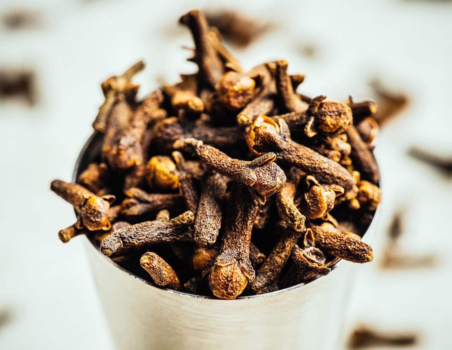 13 Cozy Scents That Make Your Home Smell Like Christmas - Garden Betty